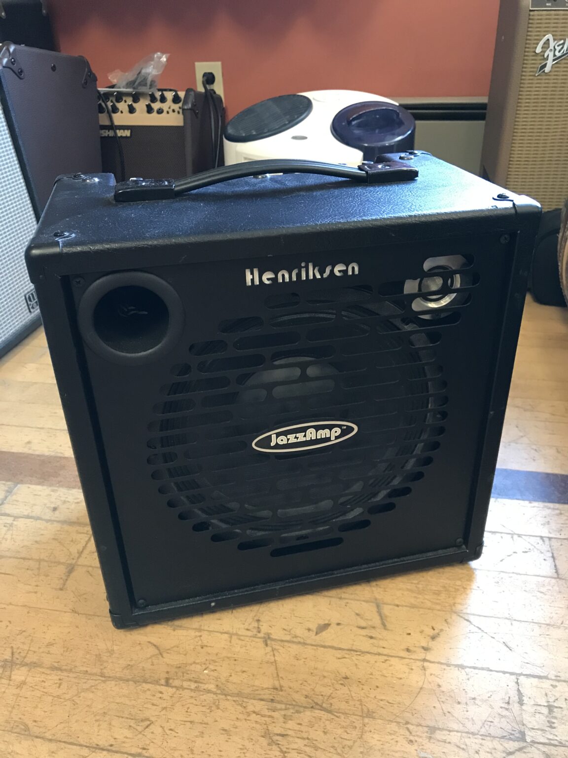 Henriksen Amp for Jazz Guitar or Bass- SOLD - Greg Boyd's House of Fine ...